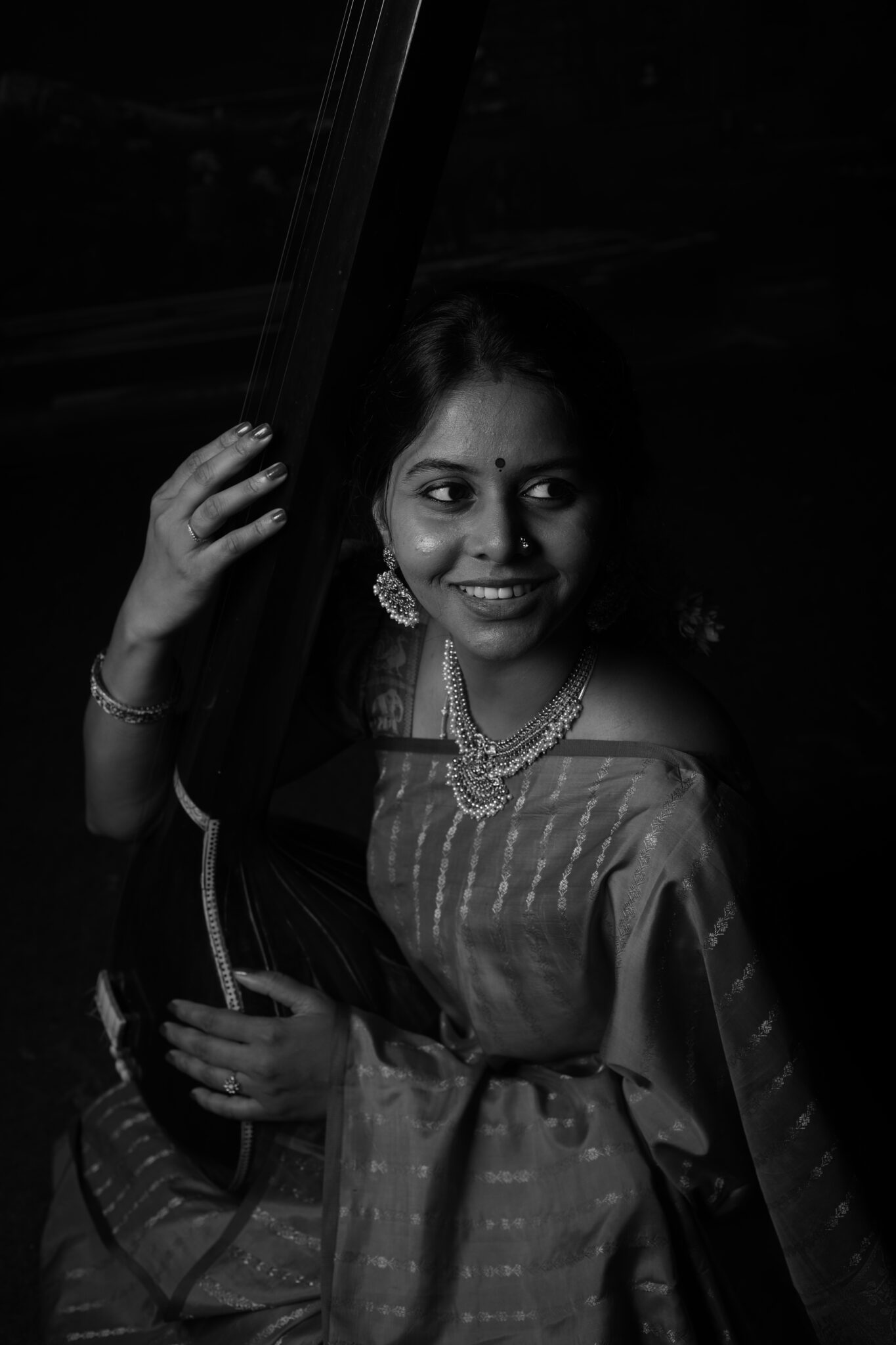 Biography - Anahita & Apoorva